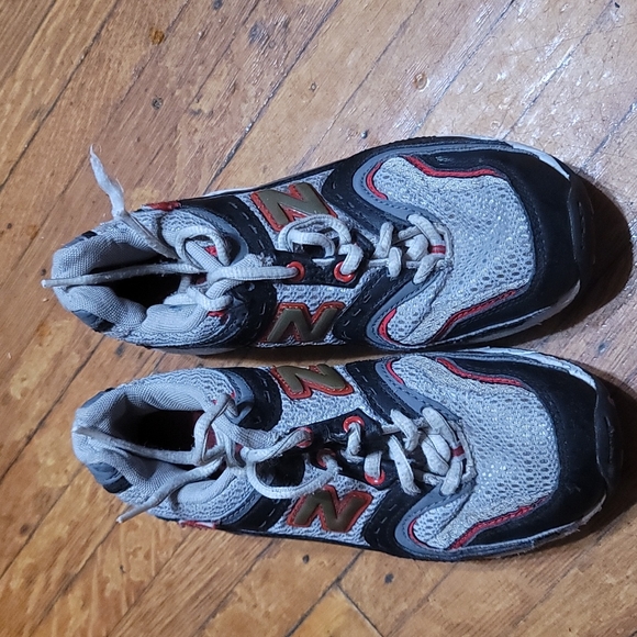 New Balance | Shoes | New Balance Size 2 Gray Black And Red | Poshmark